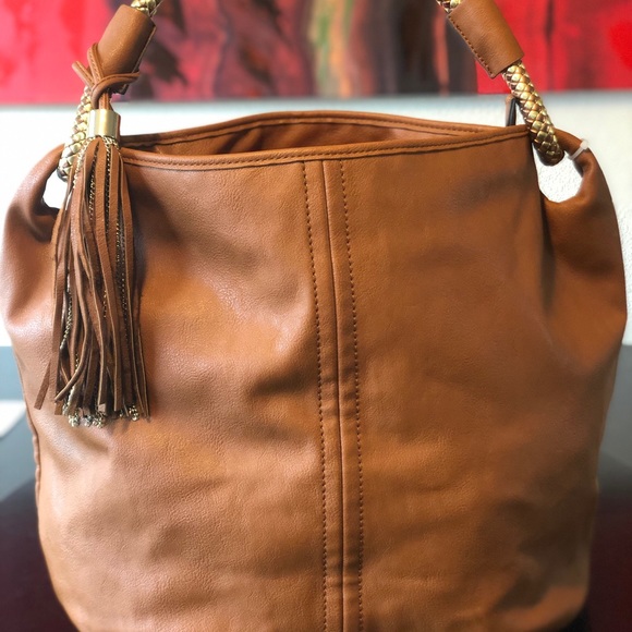 Sondra Roberts | Bags | Sondra Roberts Sr2 Tan And Gold Leather Hobo ...